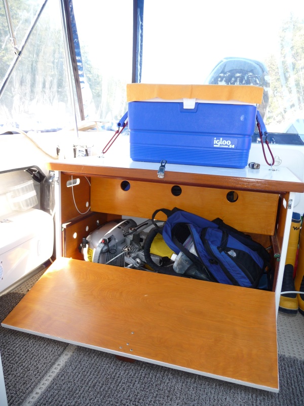 5. Interior finished with 4 coats of "Sikkens" Cetol Marine Light ...