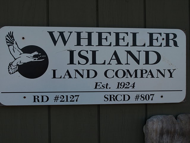 The Duck Club at Wheeler Island. John and Robin (Dinner Belle II) are ...